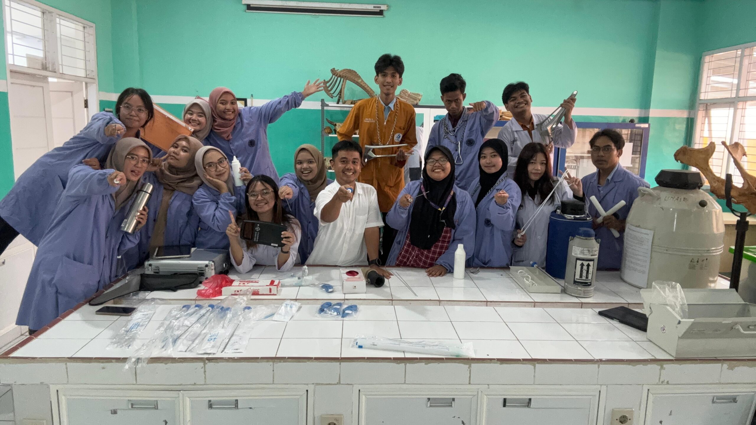 Mahasiswa PPDH Gelombang 01 PPDH FIKKIA Lakukan Deteksi Birahi Pada ...