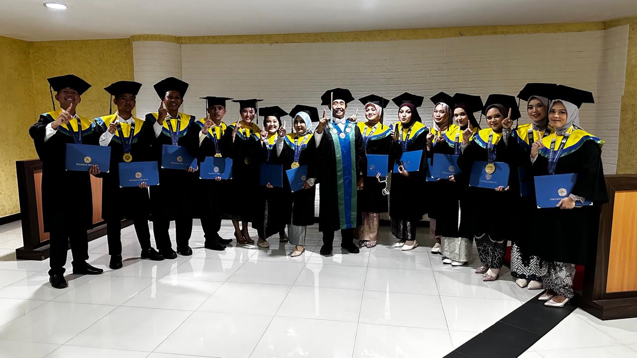 Wisuda UNAIR Periode 252 Jadi Akhir Jabatan Prof. Nasih - FIKKIA